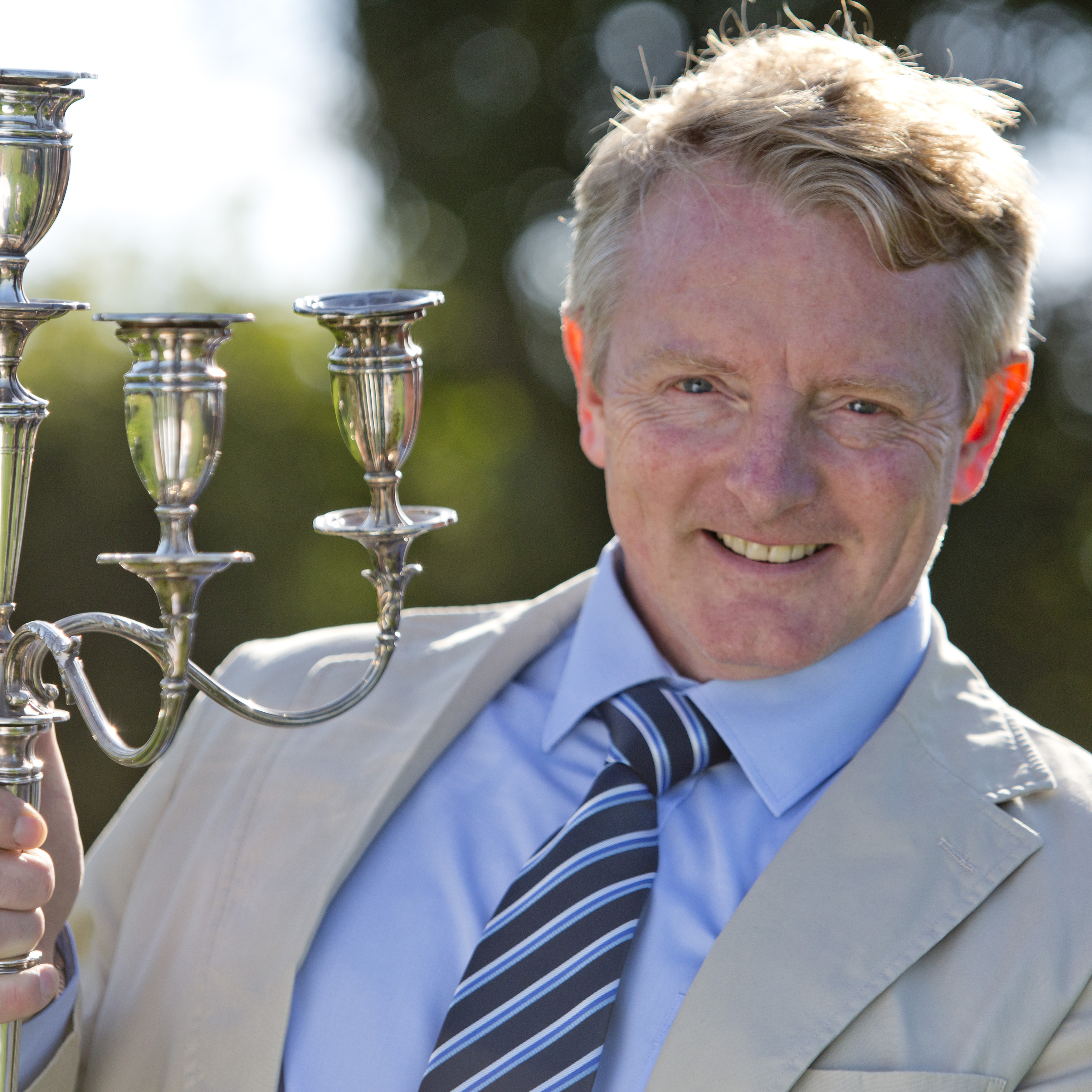 Contact | Lawrences Auctioneers